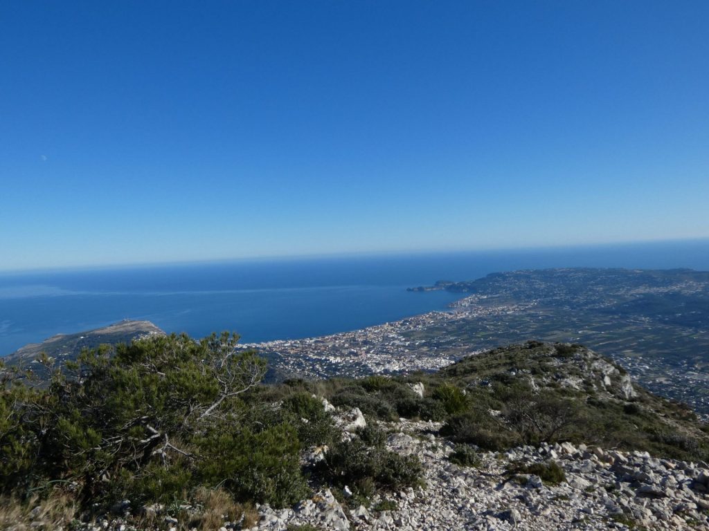 Subida al Montgó desde Denia pasando por la "COVA DEL AIGUA", con ...